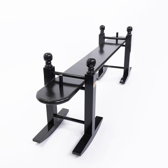 10′ Joggling Board: Spacious and Inviting